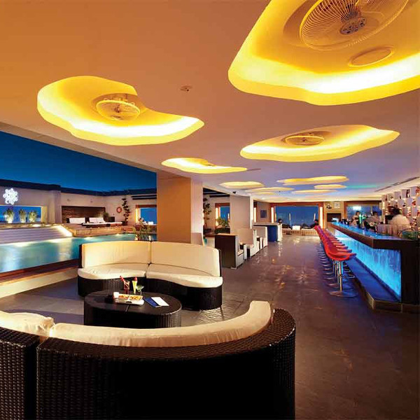 Luna Bar - Meet The Cities