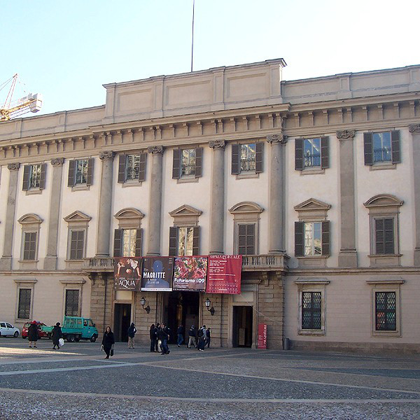 Royal Palace of Milan - Meet The Cities
